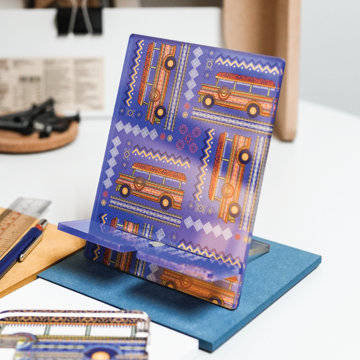 Gadget Stands – Millie Monday